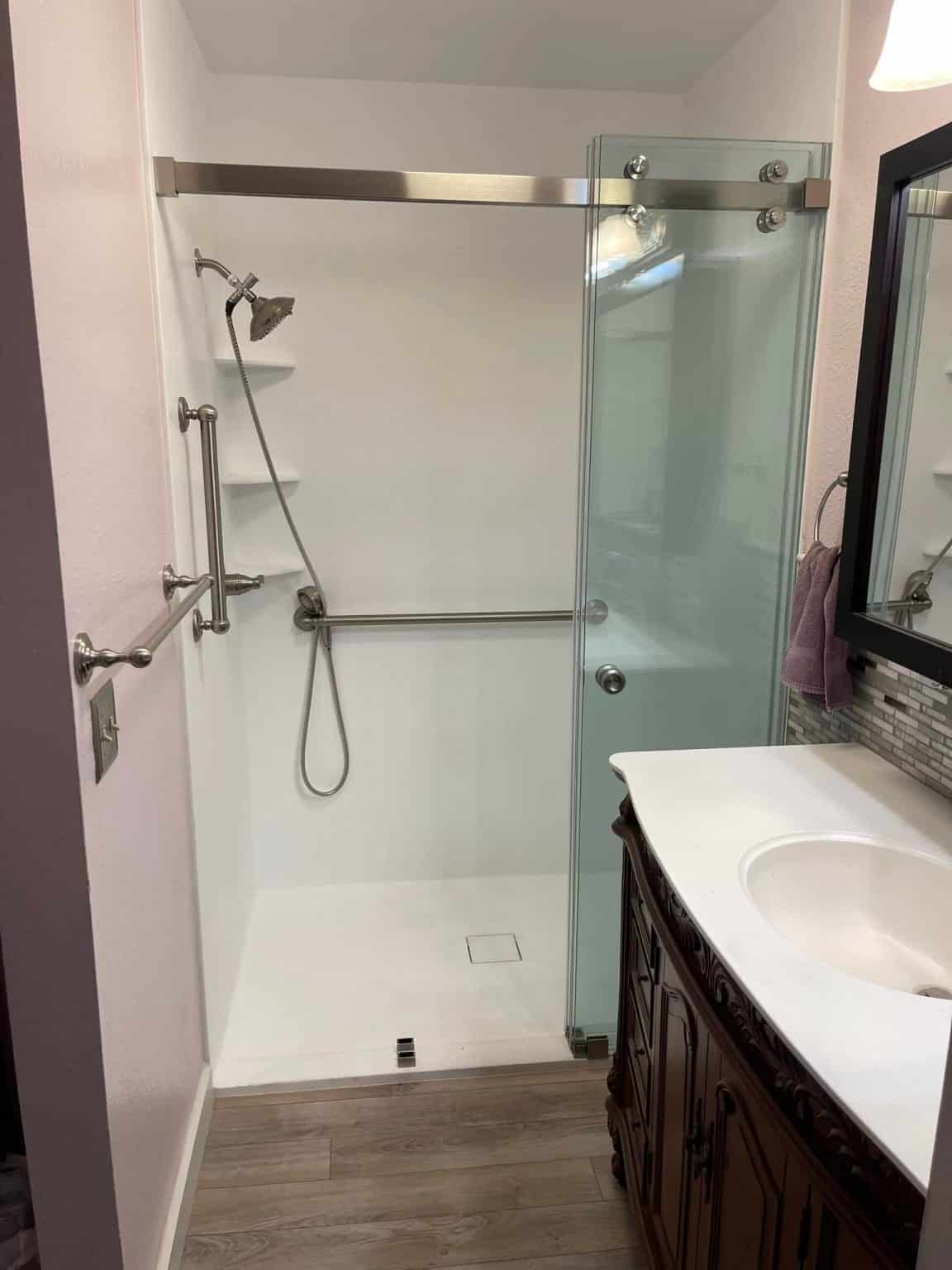 Make Your Small Bathroom Feel Bigger with Glass | Dick's Rancho Glass ...
